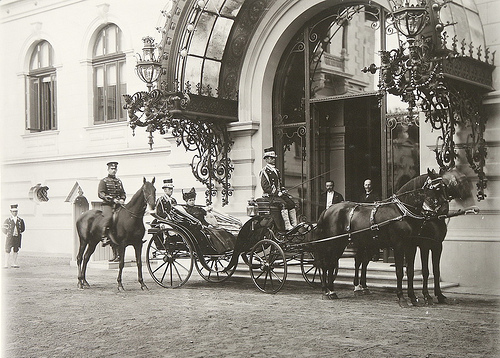 In vizita la Palatul Cotroceni, cu istoricul Georgeta Filitti ...