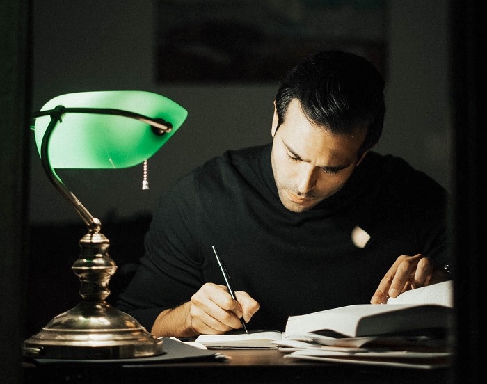 Exerciții de stil - Atelier de scriere creativă în registre multiple ...